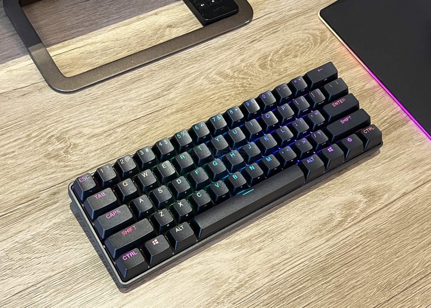 SteelSeries Apex Pro Mini Wireless Review - Gadgets Middle East