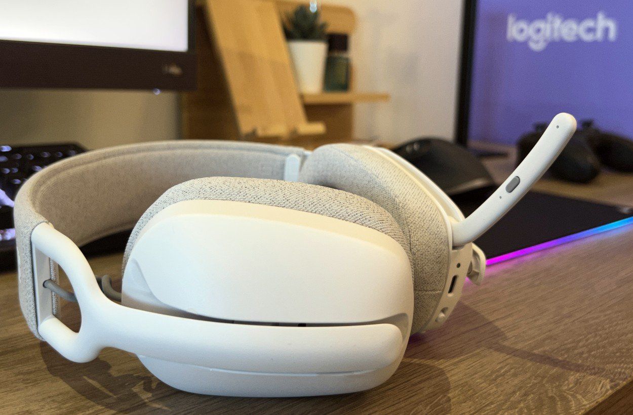 Logitech Zone Vibe 100 Review - Gadgets Middle East