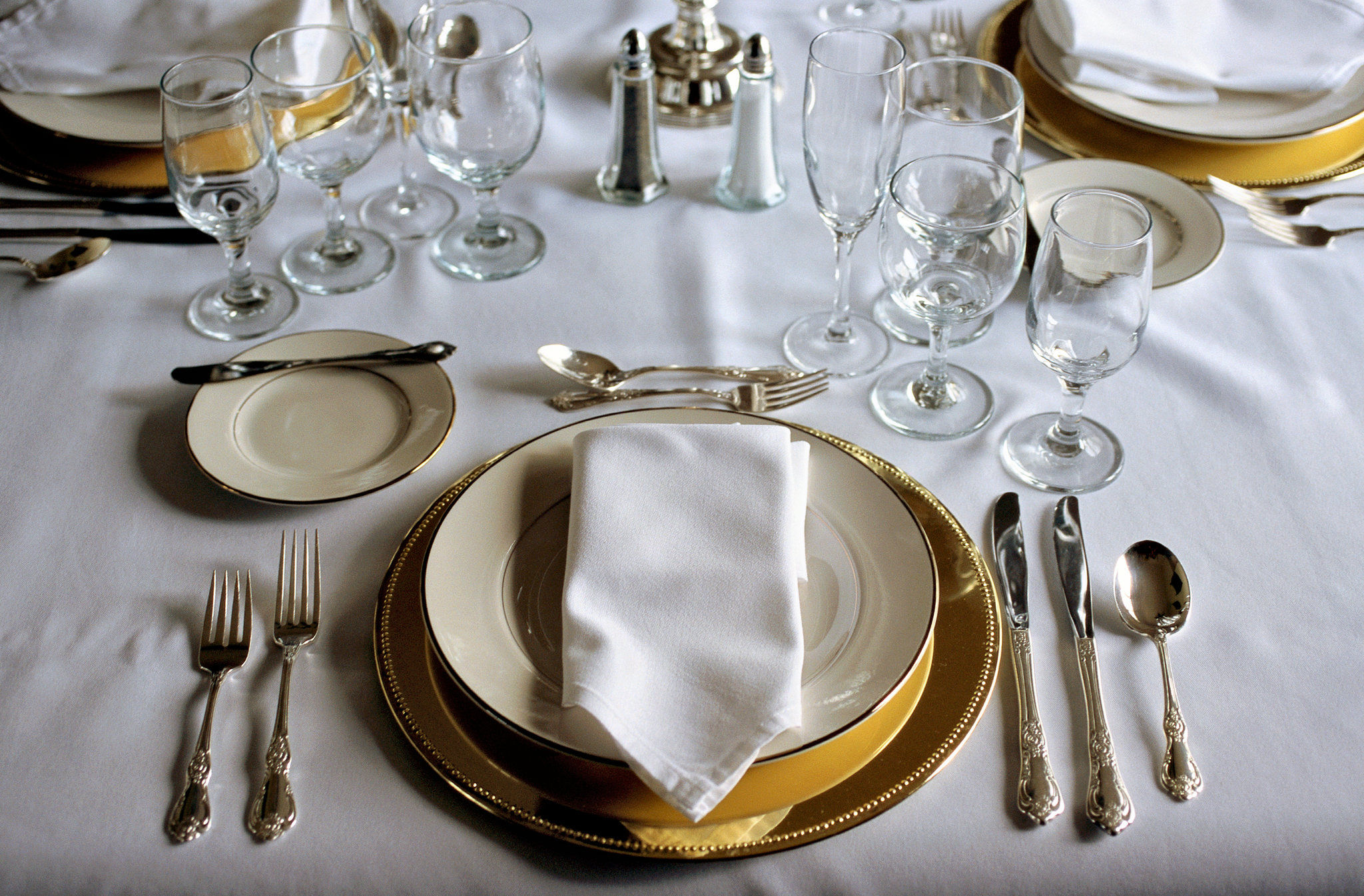 Modern Mannerism | Fine Dining Etiquette Workshop