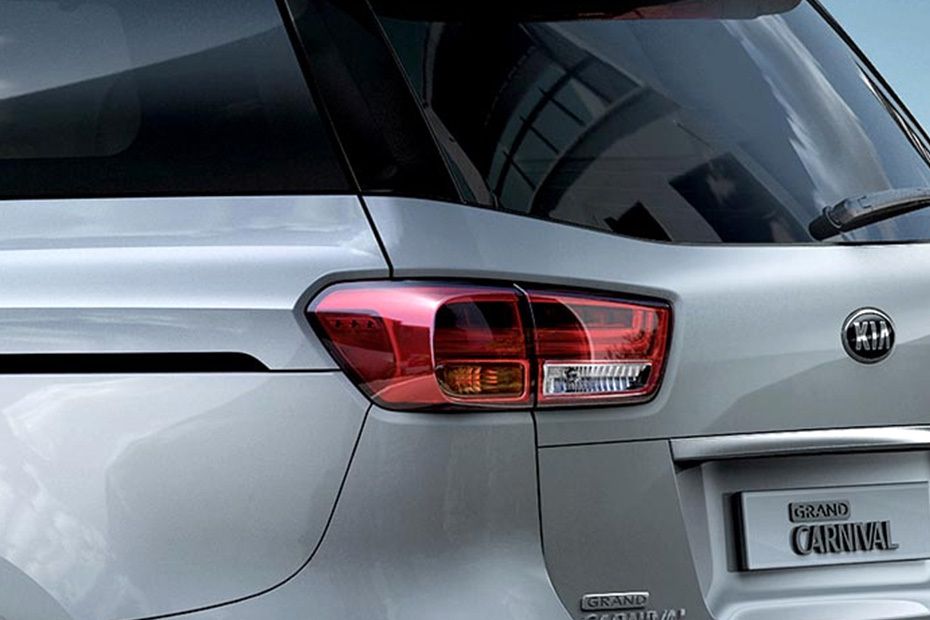 KIA Carnival 2024 Images - View complete Interior-Exterior Pictures ...