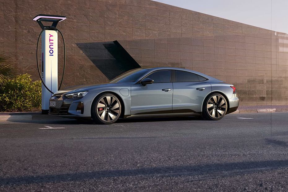 Audi E-tron GT Colors in Saudi Arabia