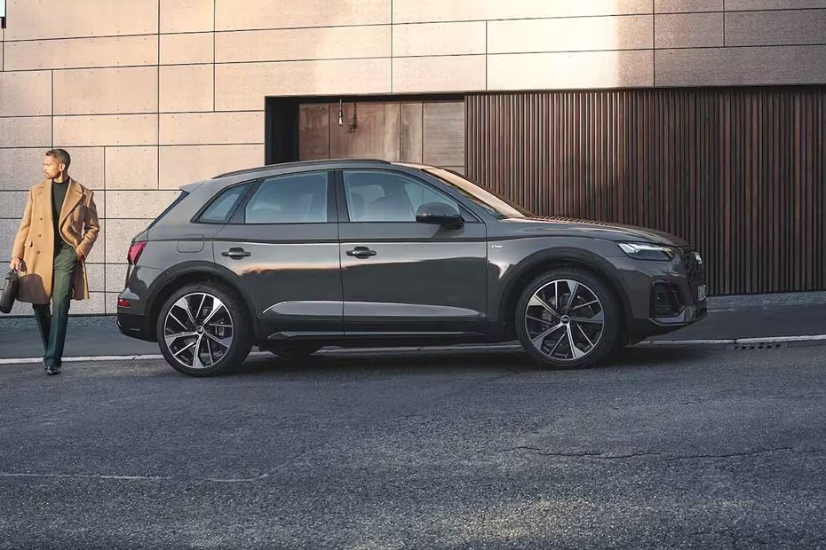 Audi Q5 2024 Images - View complete Interior-Exterior Pictures | SayaraBay
