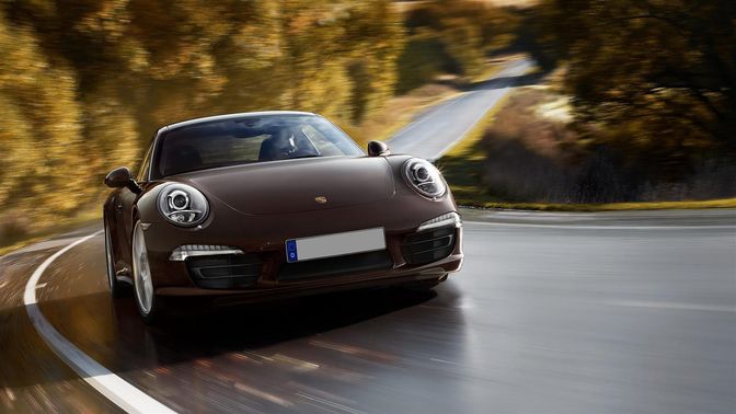 Porsche 911 Carrera 4 Images - View complete Interior-Exterior Pictures