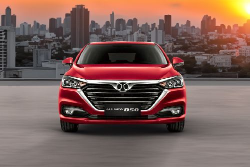 BAIC D50 vs Maxus G90