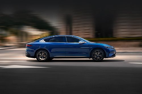 Which is Better? BYD HAN or Hongqi E-HS9 | Full Comparison