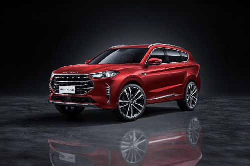 Jetour X70 Plus 2025: A Game-Changing 7-Seater SUV in KSA