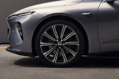 NIO ET7 Color Options Available in Saudi Arabia