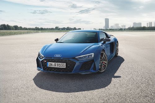 Which is Better? Audi R8 or Audi RS E-Tron GT | Full Comparison