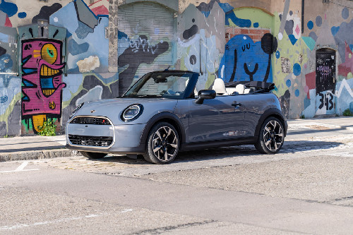 Is Mini Convertible (2022-2024) available in Diesel? - SayaraBay