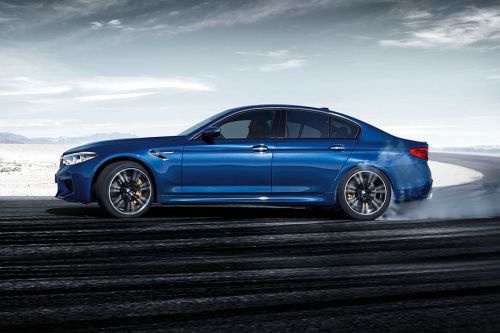 BMW M5 Gets A V8 Plug-in Hybrid For 2025!