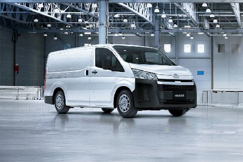 Which is Better? Chery Arrizo 5 Pro or Toyota Hiace | Full Comparison