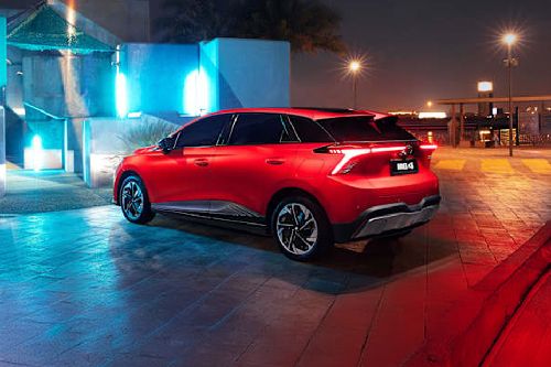 MG4 All-Electric Car Marks its Debut in Dubai