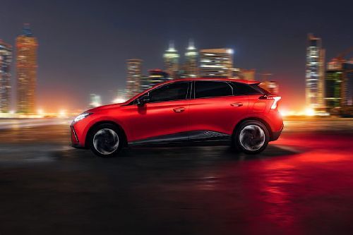 MG4 All-Electric Car Marks its Debut in Dubai
