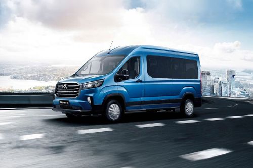 Lamborghini Limited Series vs Maxus V 90 BUS