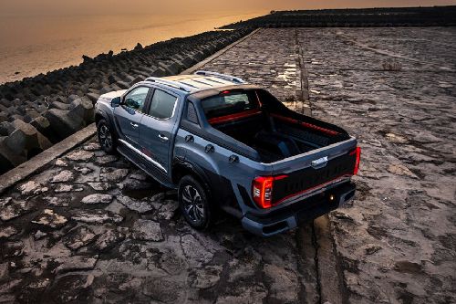 Toyota Hilux 2025 Colors in Saudi Arabia