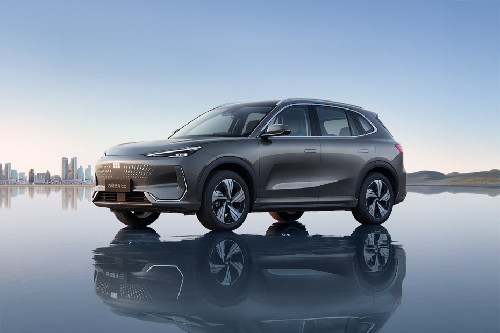 Which is Better? Audi Q3 Sportback or Geely Galaxy E5 | Full Comparison