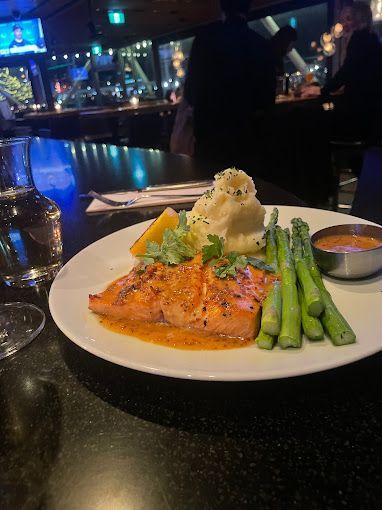 Cactus Club Cafe Kelowna Yacht Club - Kelowna Transfers