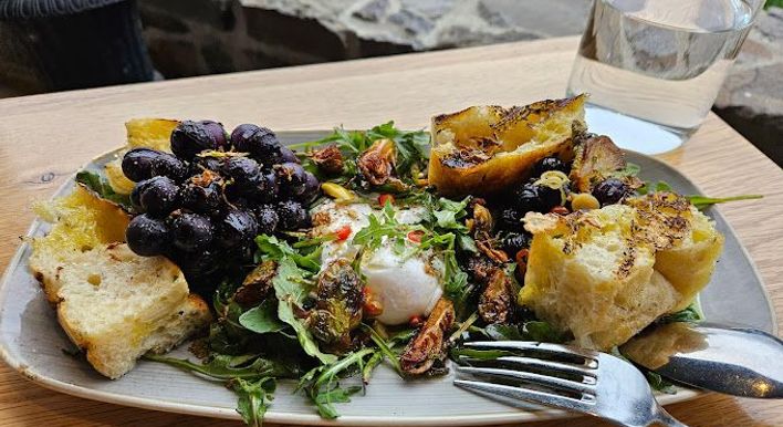 Home Block Restaurant - Kelowna Transfers