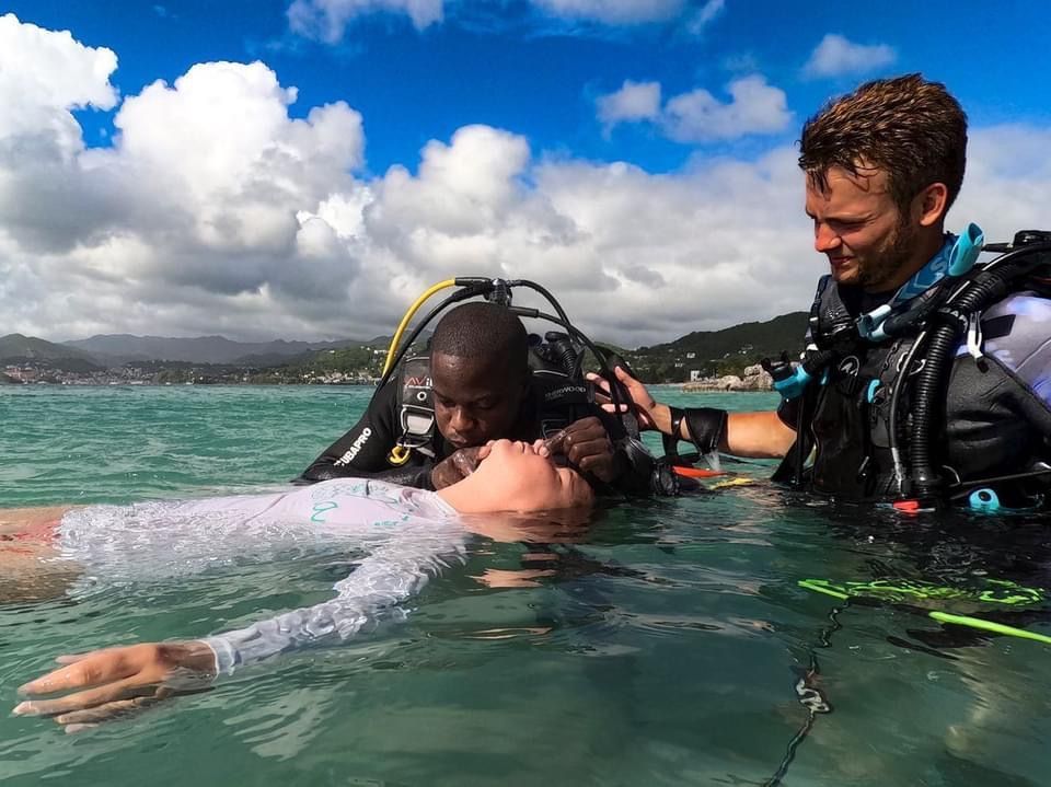 PADI Rescue Diver Course - Dive Grenada