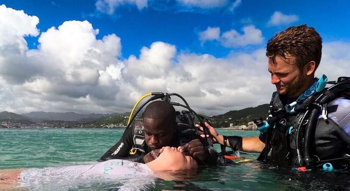 PADI Rescue Diver Course - Dive Grenada