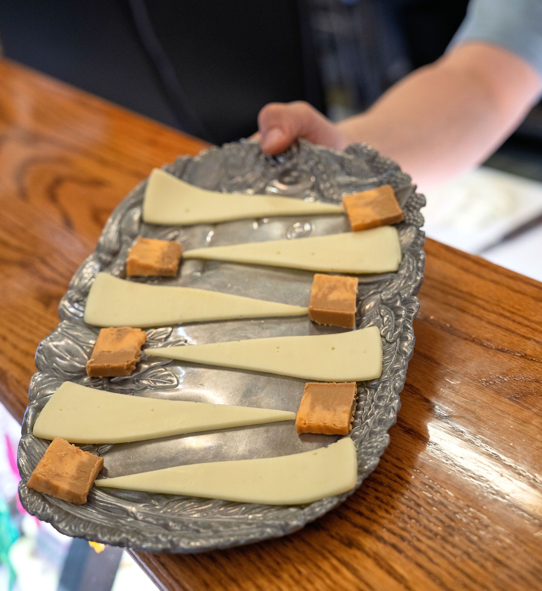 Cincinnati Streetcar Food Tour + Findlay Market - Riverside Food Tours