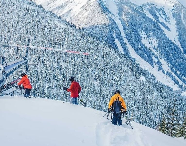 Revelstoke Airport Shuttle | Kelowna to Revelstoke Transportation