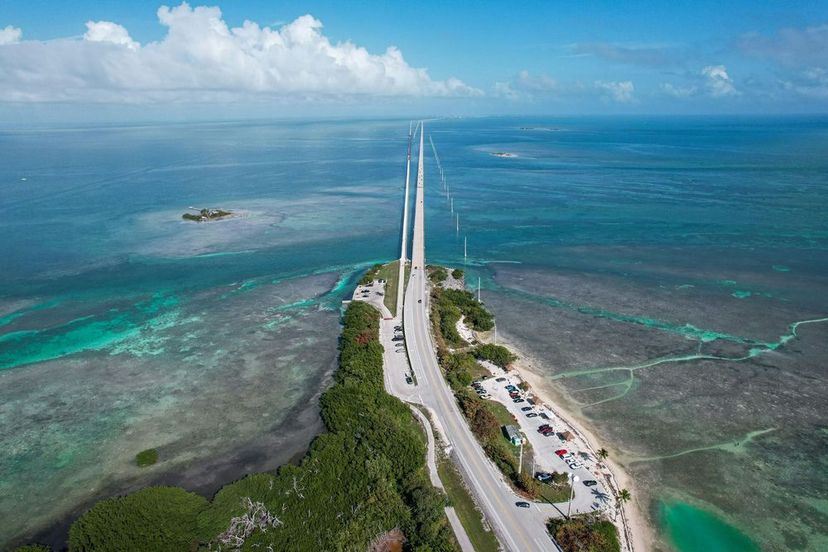 How To Get To Key West - Complete Transportation Guide - Night Kayak