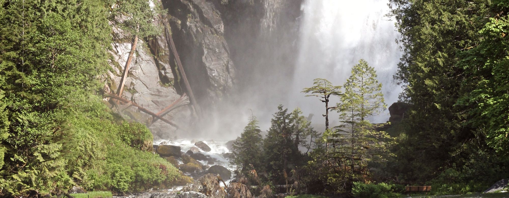 Princess Louisa Inlet & Chatterbox Falls – Emerald Isle Sailing Charters