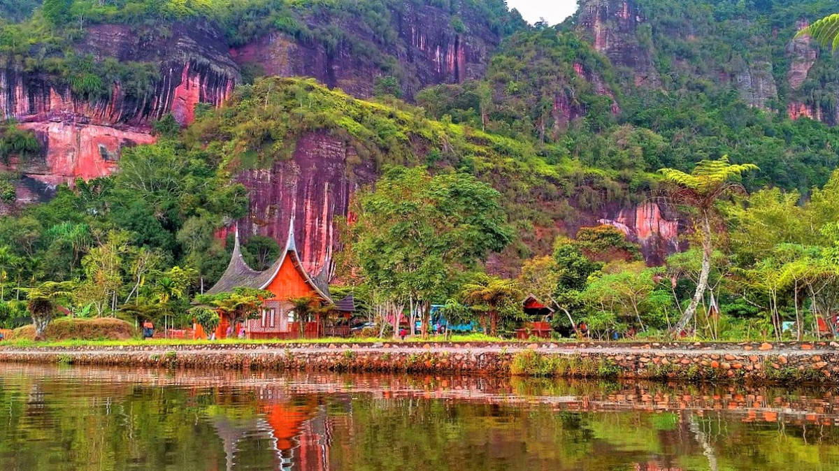 5 Daya Tarik Lembah Harau, Eloknya Ngarai Terjal di Sumatera Barat