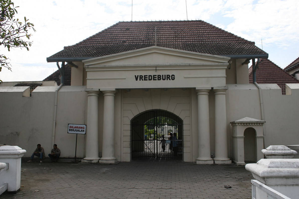 Sejarah dan Kisah Mistis Benteng Vredeburg, Tempat Wisata di Jogja ...
