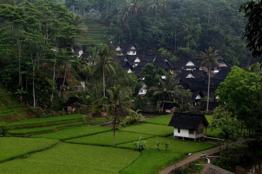 7 Kampung Adat di Tatar Sunda
