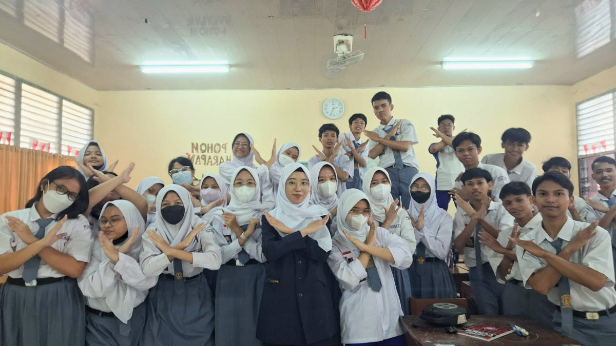 Merdeka Belajar dan Merdeka Berbudaya dengan Berpantun