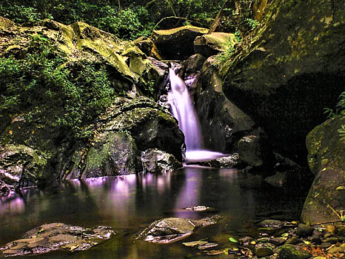 Pesona Wisata Air Terjun Kakek Bodo yang Eksotis