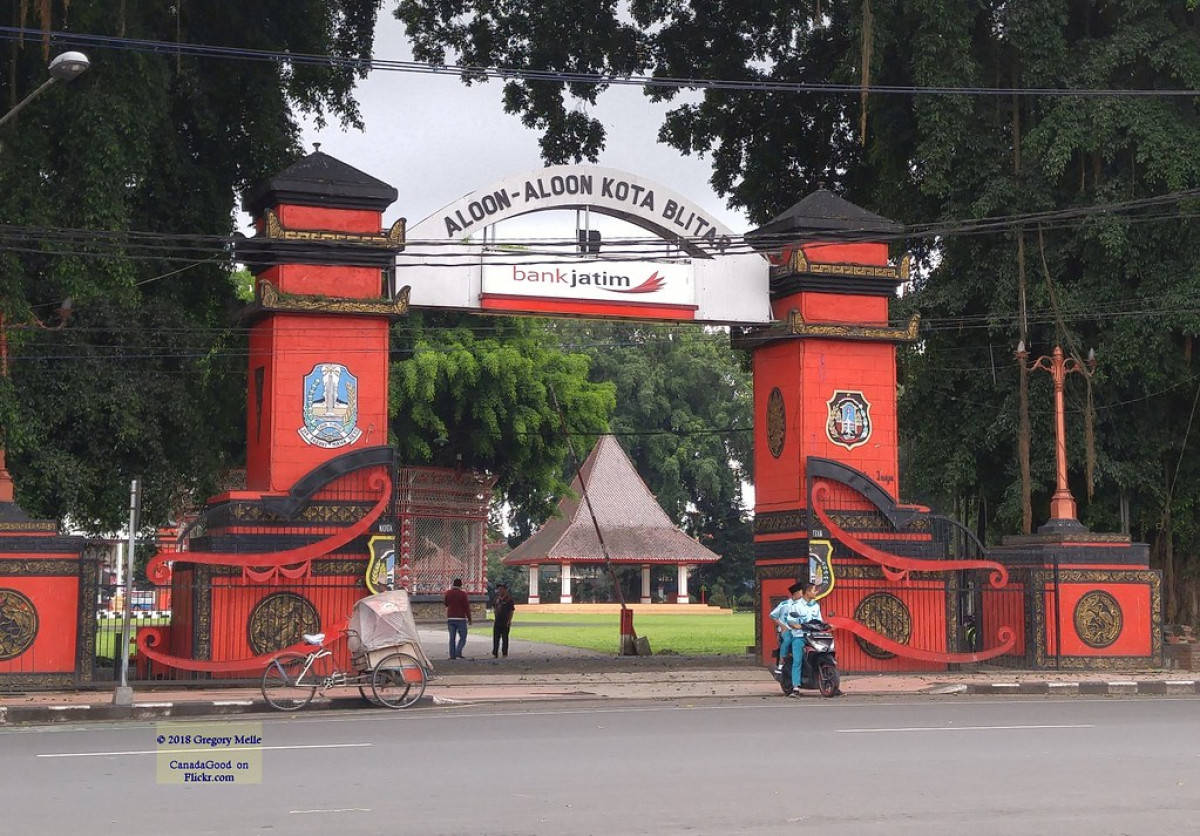 Kisah Alun-Alun Blitar yang Pernah Jadi Tempat Rampogan Macan di Zaman ...
