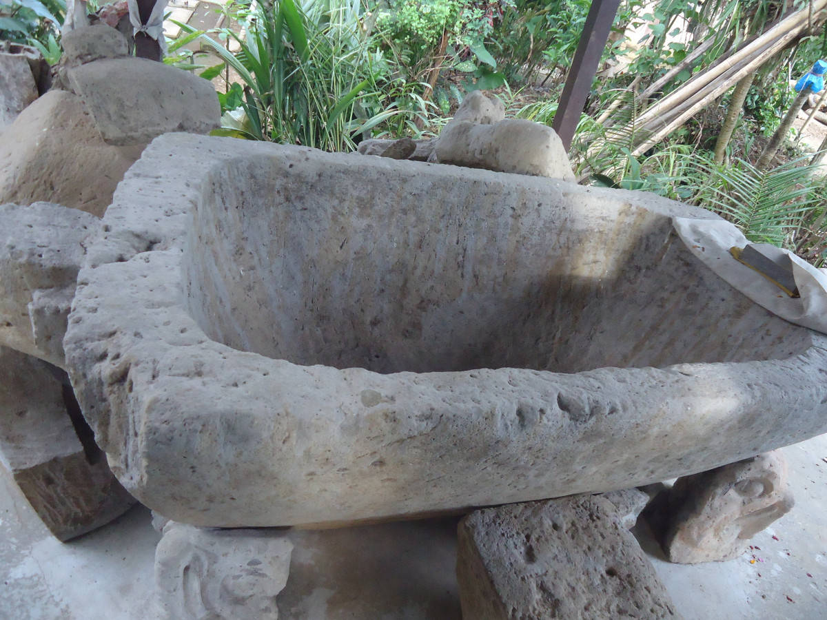 Simbol Perahu yang Mengantar Roh para Leluhur kepada Keabadian