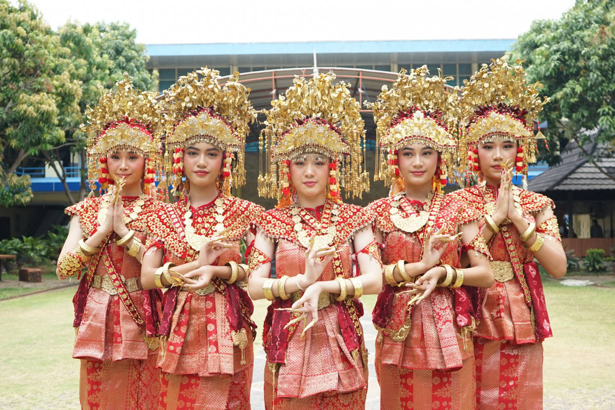 Menilik Cerita: Pesona Tari Tanggai saat Pembukaan EXPO Perguruan ...