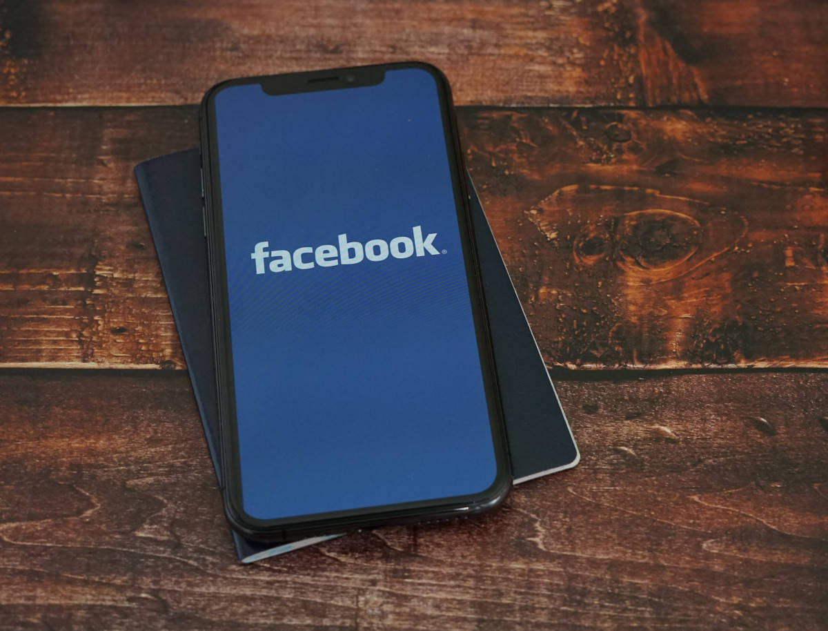 Pengguna Facebook Indonesia dalam Bingkai Statistik