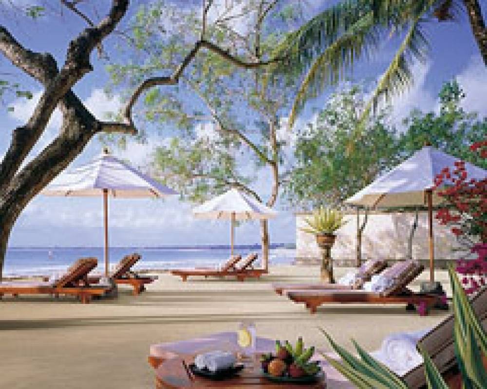 Hospital, For Tourist Only...