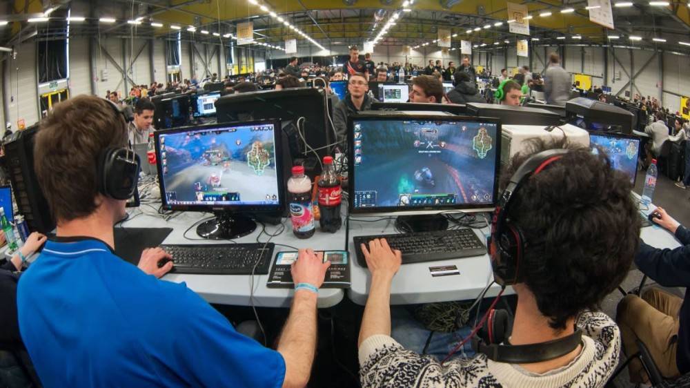 Bagi Kalian Pecinta Game, Wajib datang ke Game Center Terbesar di ...