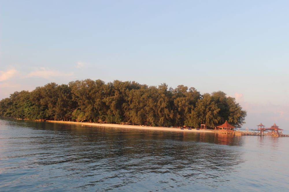 Menikmati Wisata Bawah Laut di Pulau Sepa Kepulauan Seribu