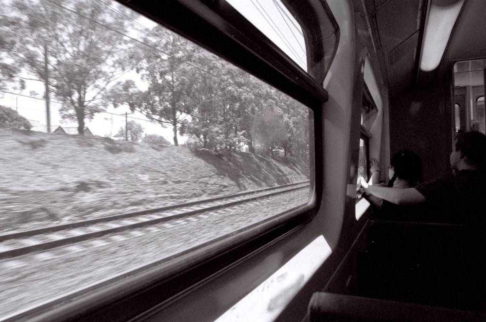 Seperti ini Tampilan Lokomotif dan Kereta Api Buatan Indonesia Pesanan ...