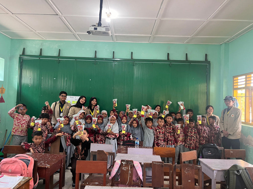 Mahasiswa KKN-PPM UGM Sosialisasikan Bahaya Bahan Kimia Berbahaya dalam ... Mahasiswa KKN-PPM UGM Sosialisasikan Bahaya Bahan Kimia Berbahaya dalam ...