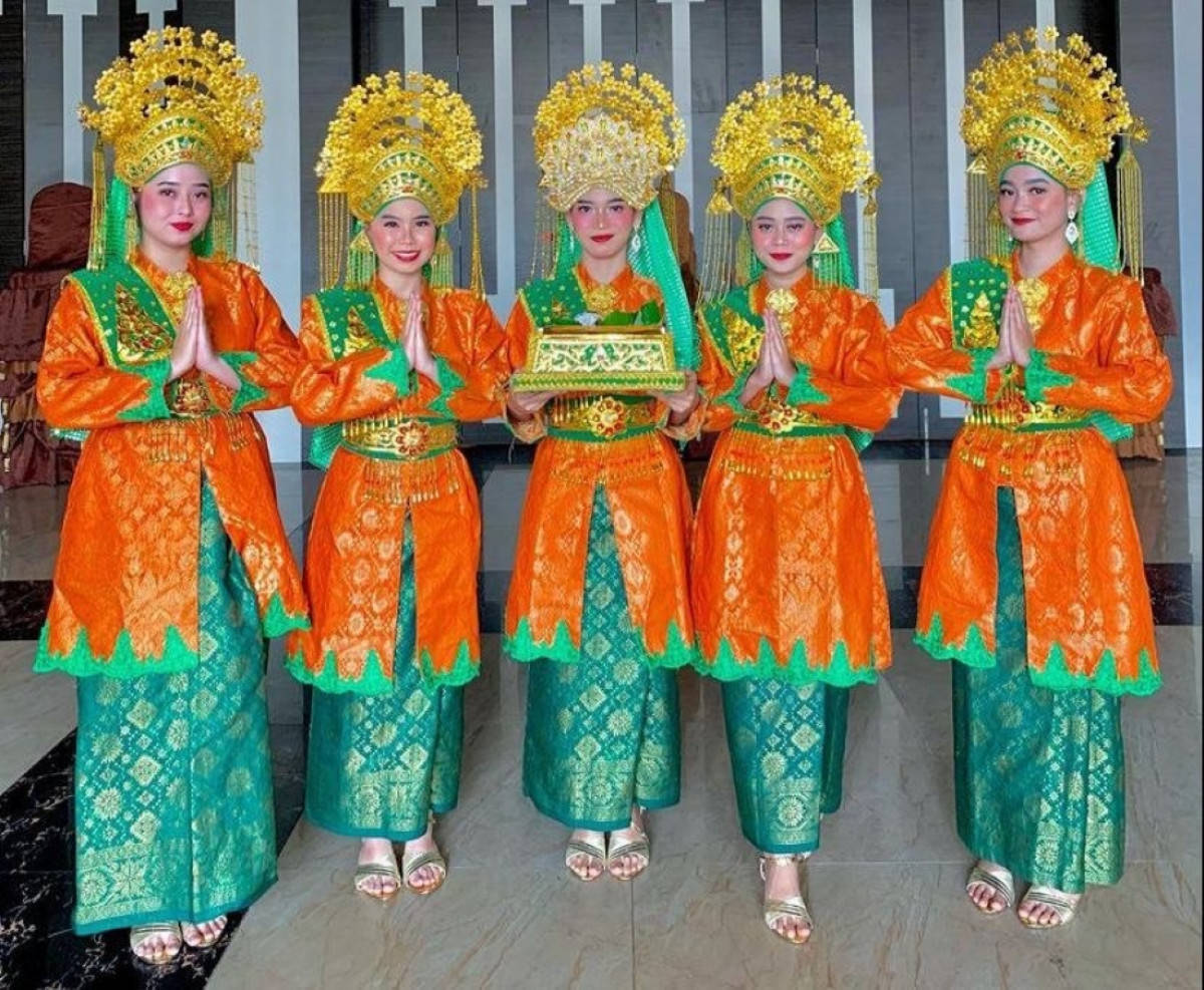 Tari Persembahan: Kearifan Lokal dari Kepulauan Riau dan Makna Filosofisnya