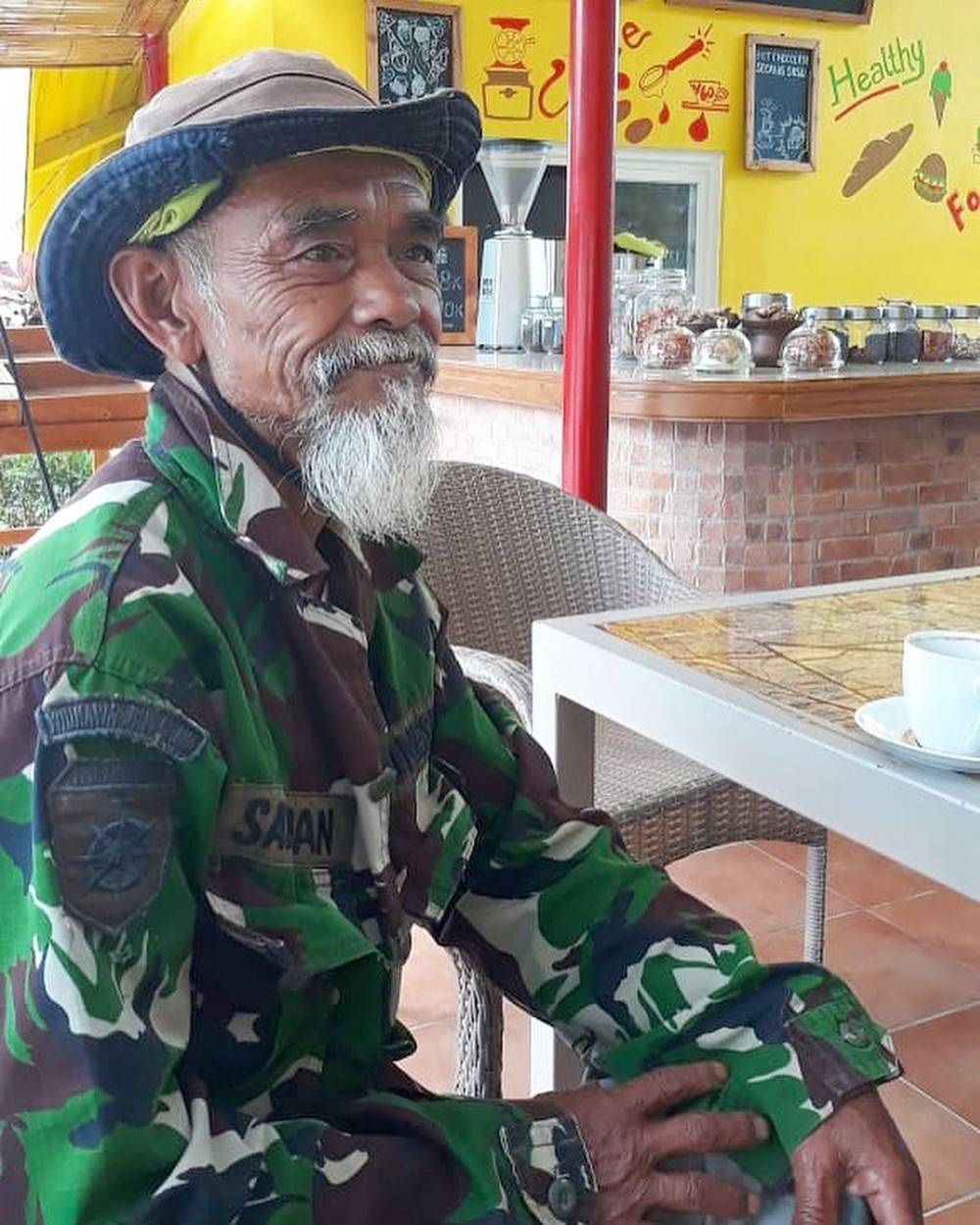 Dedikasi Mbah Sadiman Pada Lingkungan Lewat Tanaman Beringin