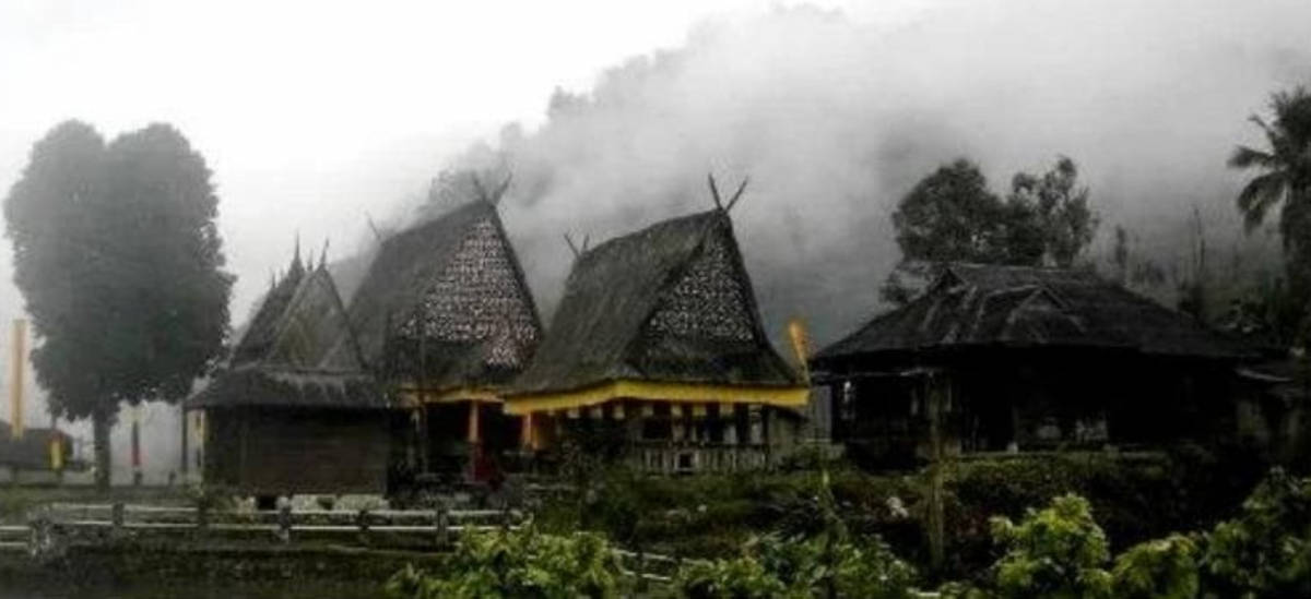 Bagas Godang, Rumah Adat Mandailing yang Identik dengan Tiang Ganjil