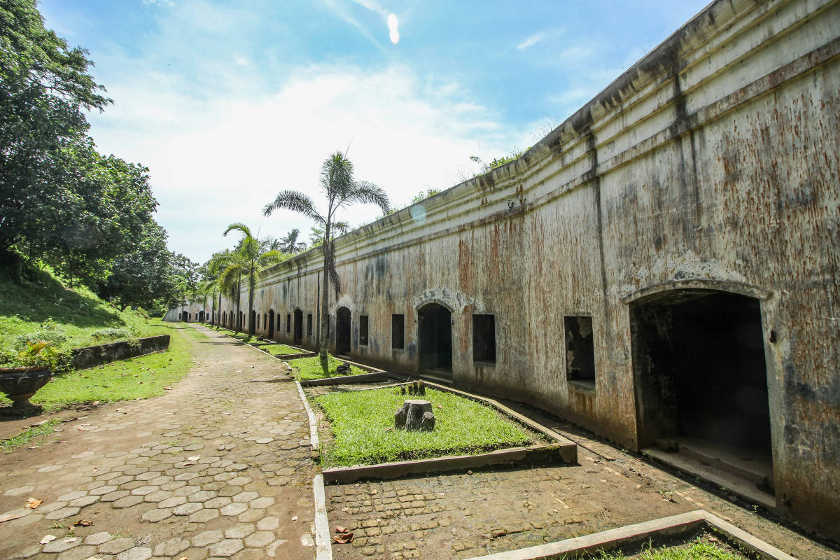 Benteng Pendem, Saksi Sejarah Tangguhnya Pertahanan Belanda di Selatan Jawa