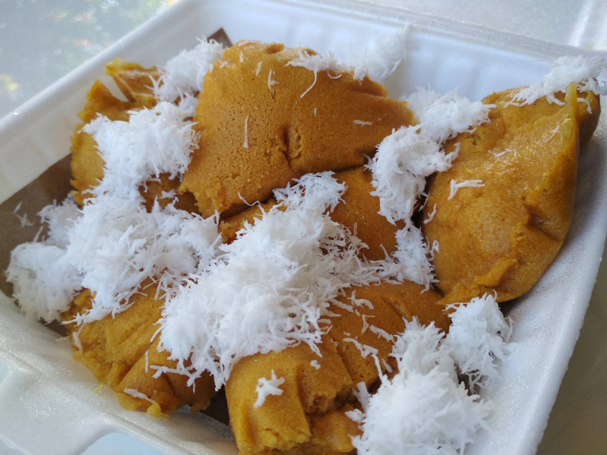 Kue Apang, Penganan Tradisional Penting dalam Ritual Suku Bugis