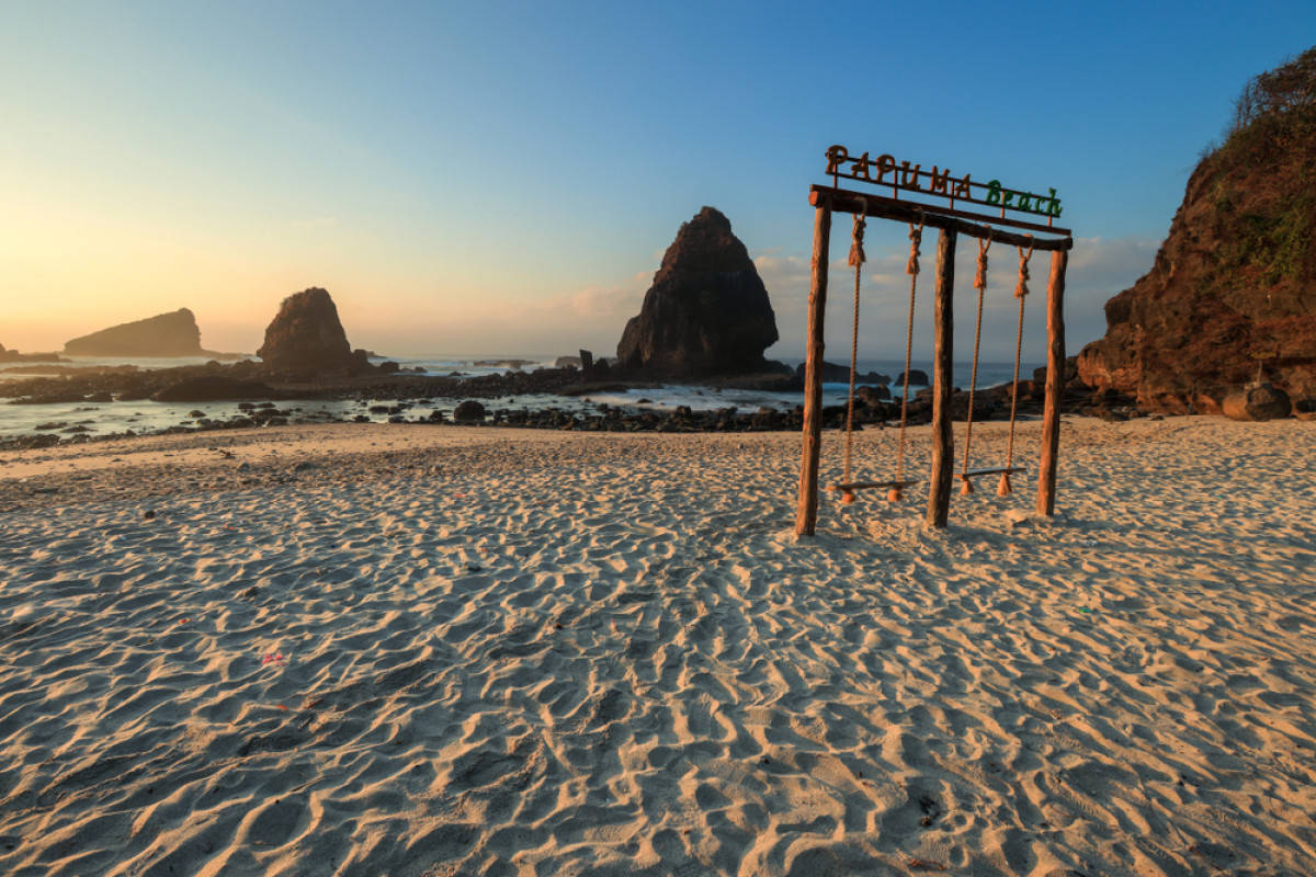 Pantai Papuma dan Wisata Alam Menarik di Kabupaten Jember