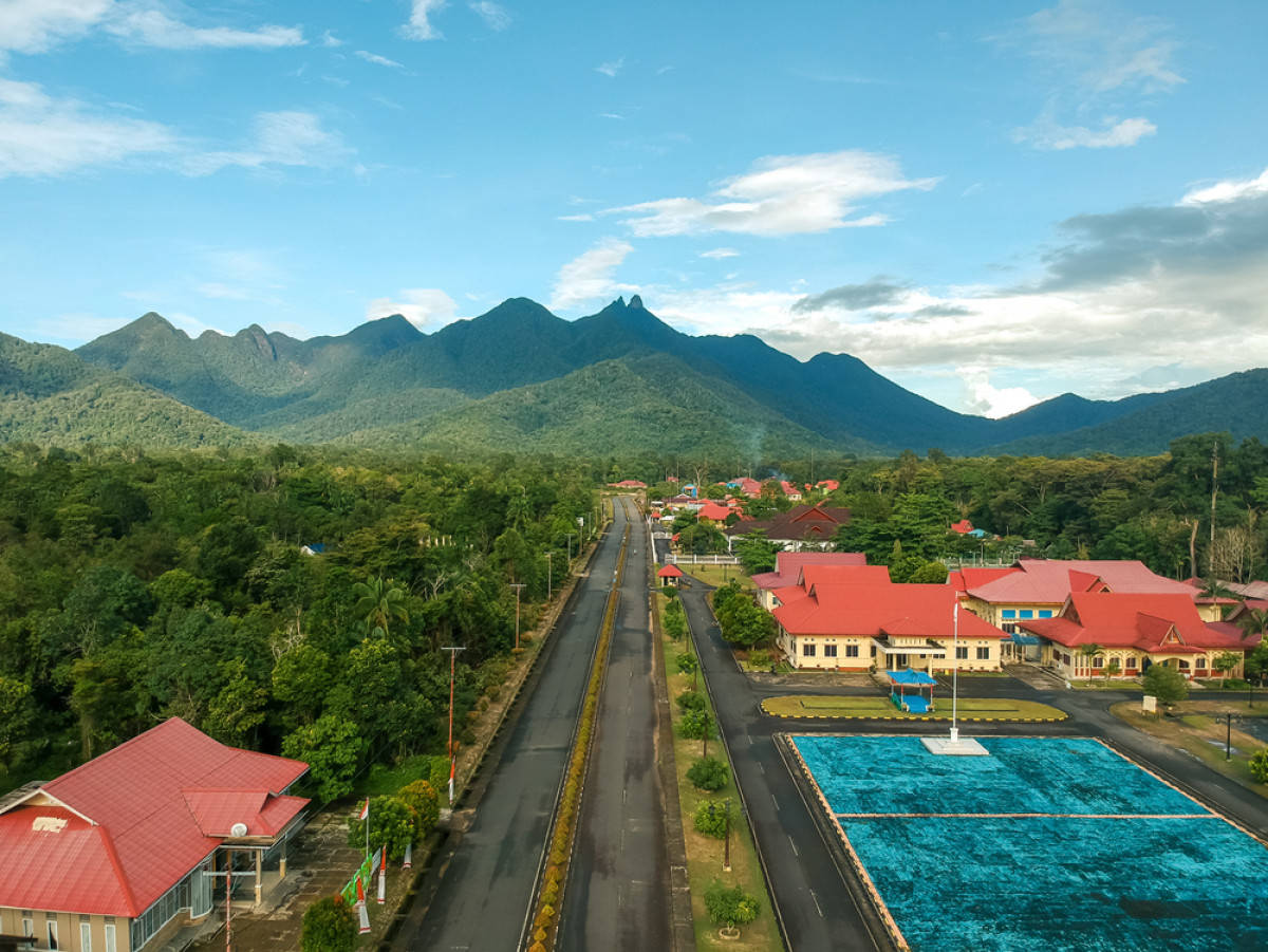 Bertualang ke Pantai dan Gunung di Pulau Lingga Kepulauan Riau