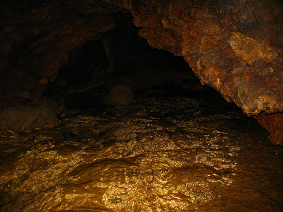 Viral di Media Sosial, Ini Fakta Soal 'Goa Emas' di Deli Serdang